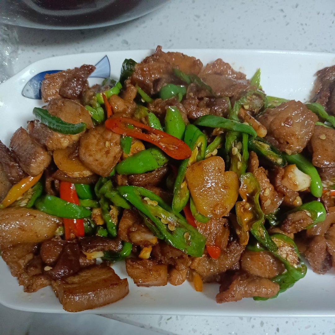 【杭椒爆炒五花肉图片】彩虹_z381_下厨房