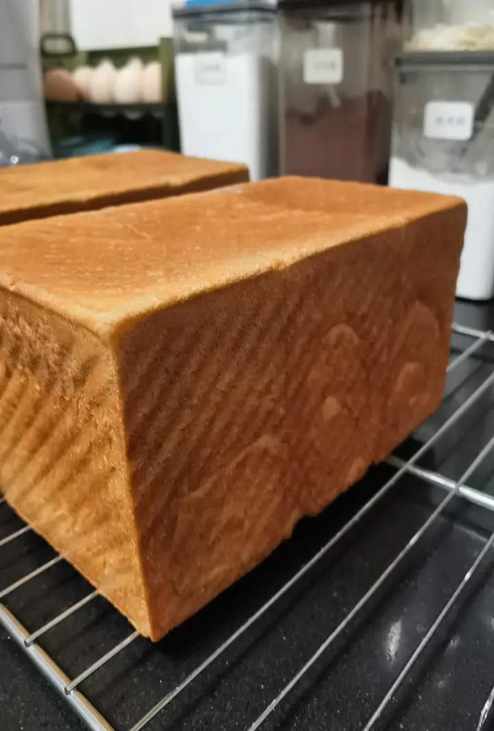 【奶香四溢，可以撕着吃的直接法「鲜奶吐司」图片】霖_tbk8_下厨房