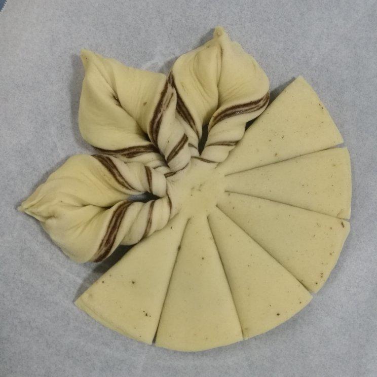 【ins网红圣诞红糖肉桂雪花全麦面包（一次发酵）B83图片】autarki_下厨房