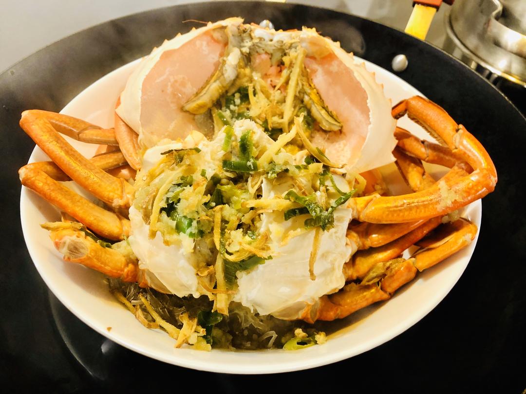 【蒜蓉粉丝蒸达尔文泥蟹的做法步骤图】Lusha_Liu_下厨房