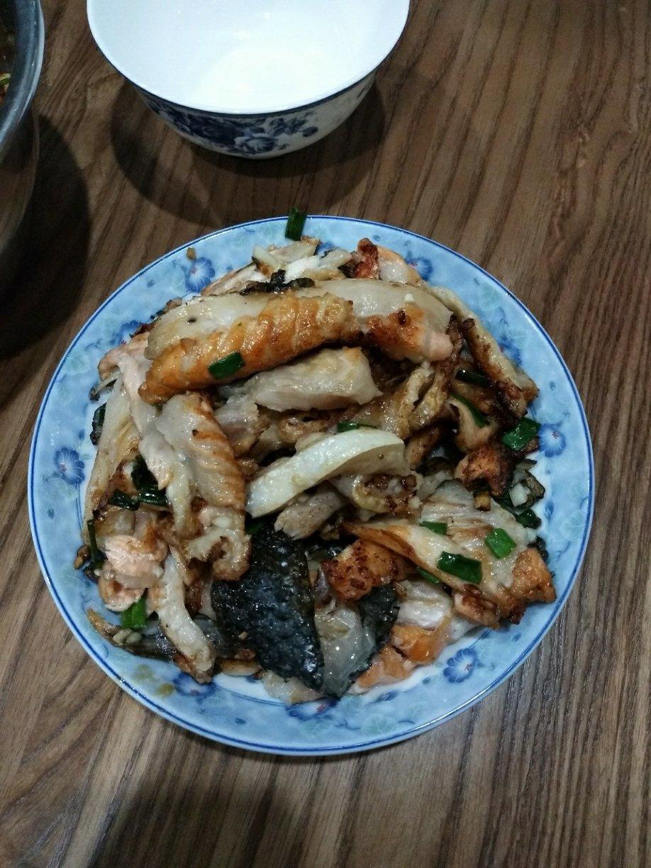 【三文鱼边角料做下饭佳肴图片】Nicole_Zeng_下厨房