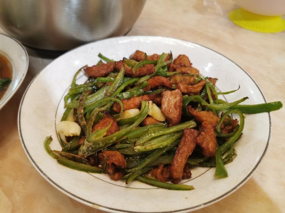 【青椒肉丝的做法步骤图，青椒肉丝怎么做好吃】爱捣鼓的厨房小白_下厨房