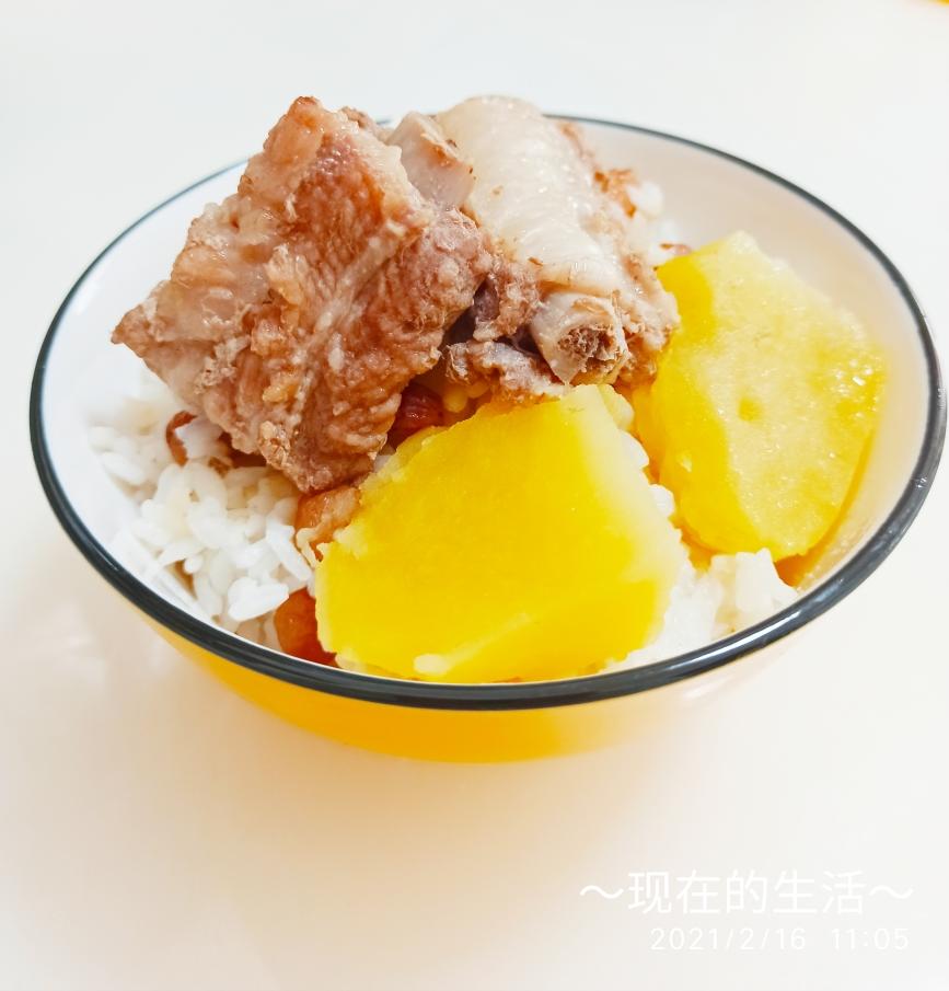 【吃不够的：排骨+米饭（汤也好喝～～）的做法步骤图】毛麻麻豆_下厨房