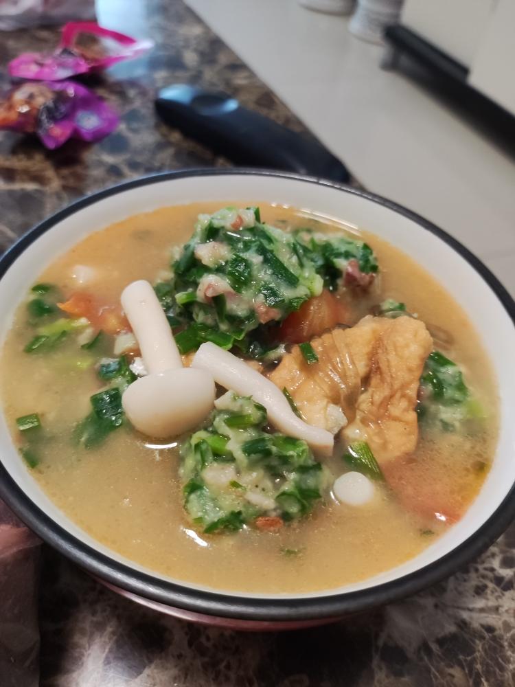 【韭菜疙瘩汤的做法步骤图，韭菜疙瘩汤怎么做好吃】含_rw91_下厨房