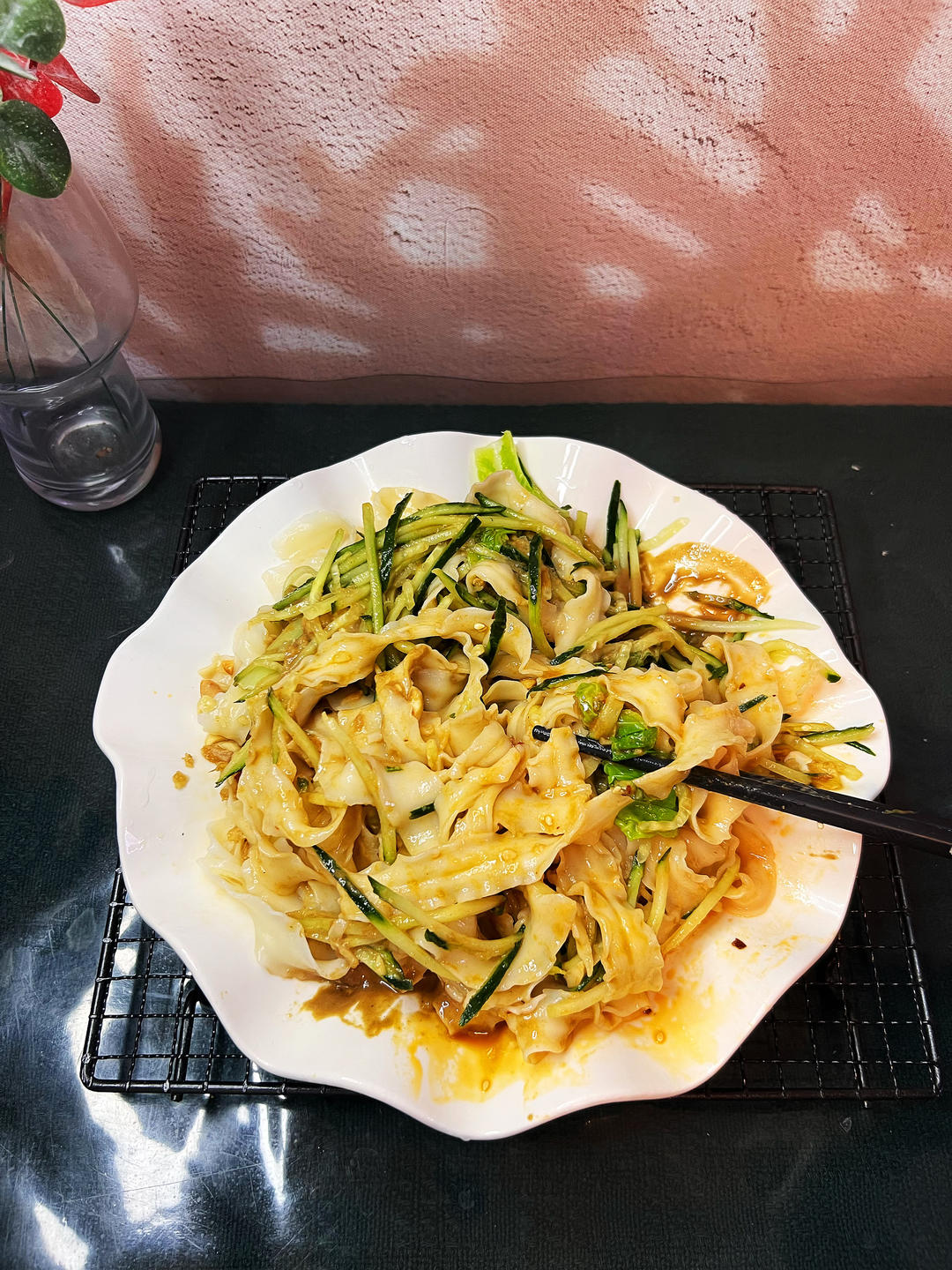 【河南蒜汁麻酱凉拌面的做法步骤图】俏妈下厨房_下厨房