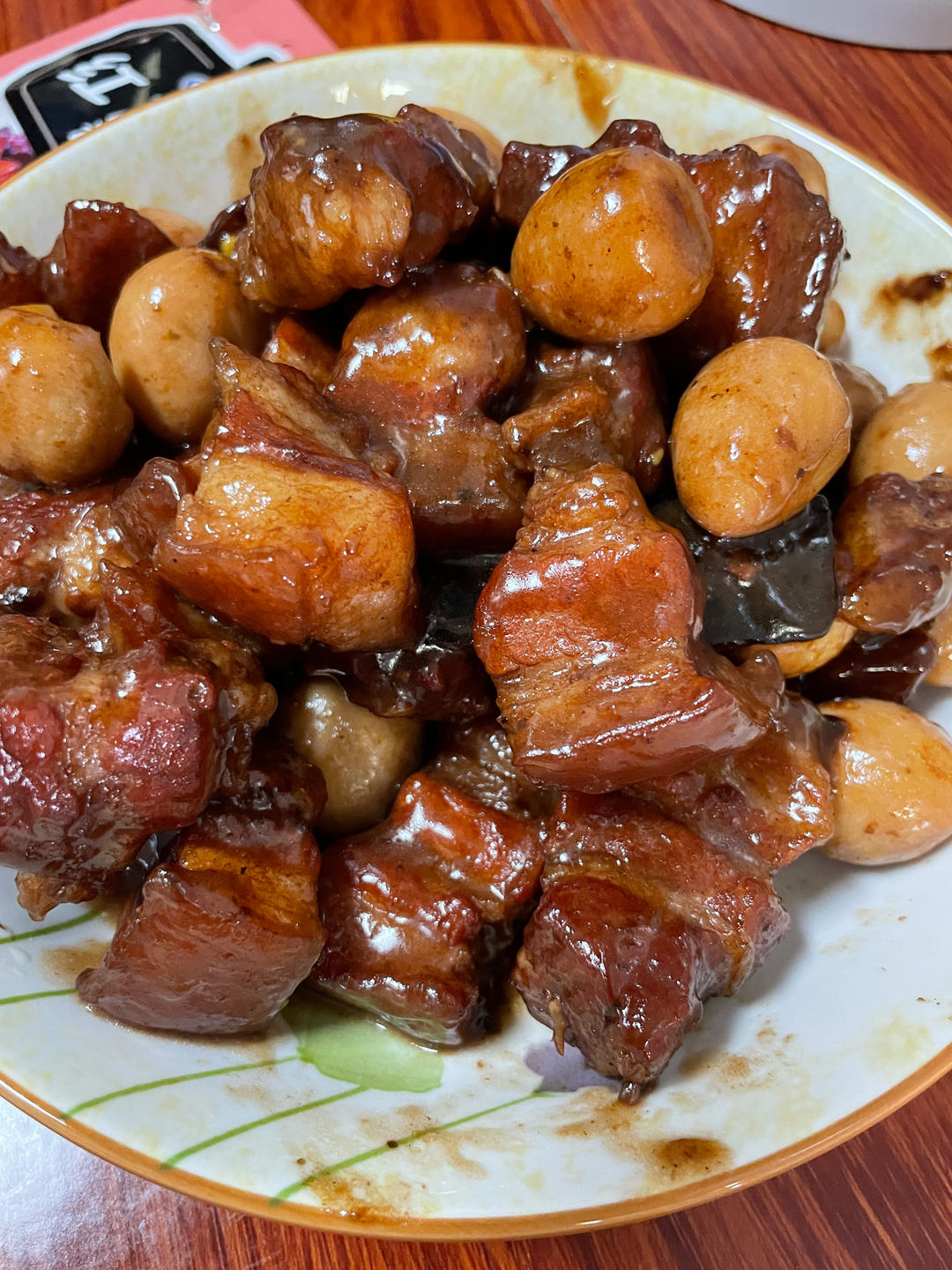 【家庭版红烧肉的做法步骤图，怎么做好吃】Maevis-菠萝厨房_下厨房