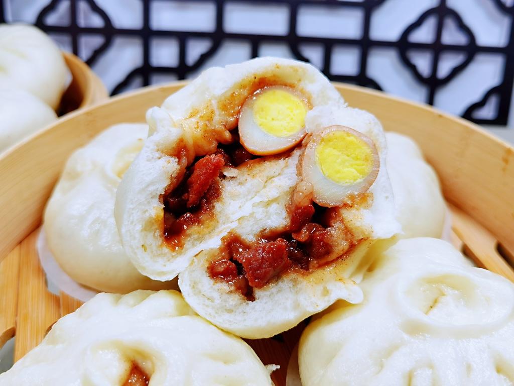 【一次能吃两个的「鹌鹑蛋包子」的做法步骤图】我就胖着玩玩_下厨房