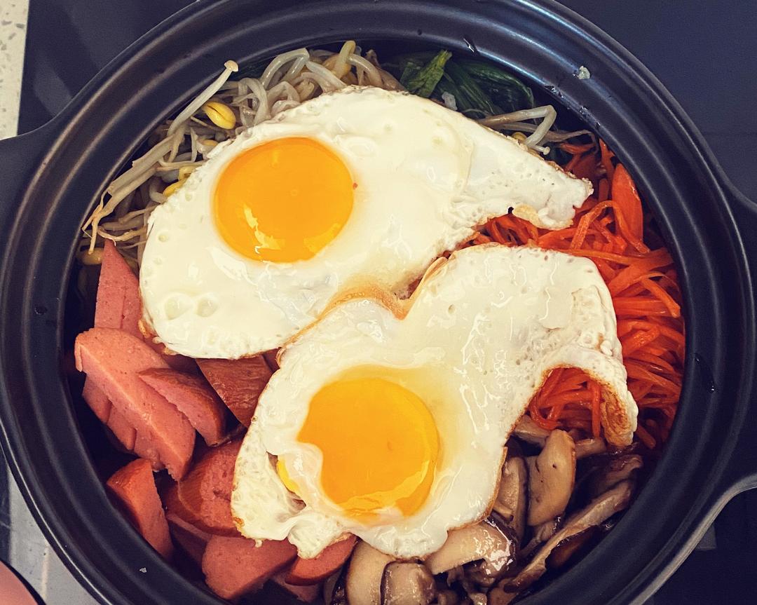 【砂锅拌饭的做法步骤图，砂锅拌饭怎么做好吃】STRAWBERRY香香_下厨房