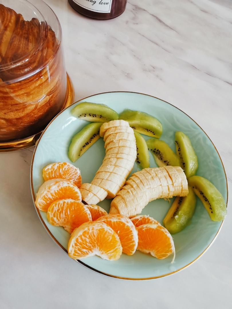 【晴天 水果拼盘的做法步骤图，怎么做好吃】凌凌七PapiQ_下厨房