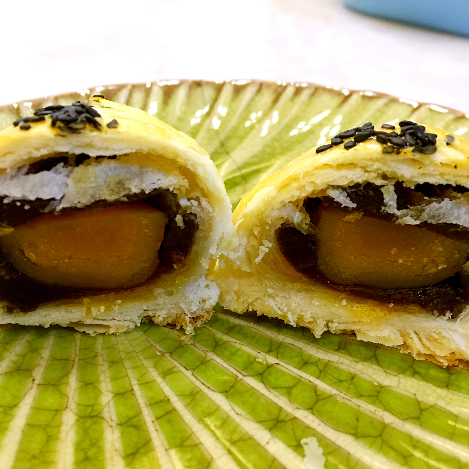 【蛋黄酥图片】cici_lu_下厨房